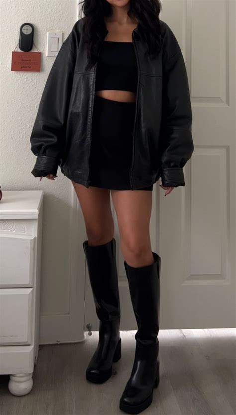 Leather Jacket And Knee High Boots Outfit Tenues Mode Mode
