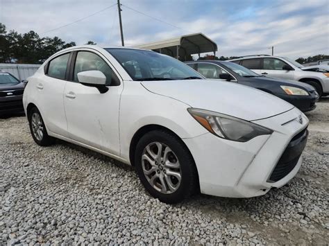 Купити автомобіль Toyota Yaris Ia 2017 з США Ціна 3200 Пробіг