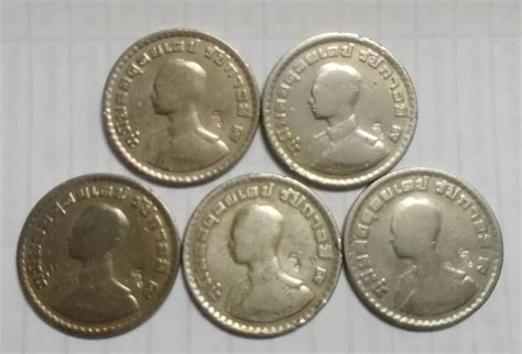 100บาท 5 ชุด เหรียญ 1 บาท ในหลวงรัชกาลที่ 9 หลังตราแผ่นดิน ปี 2505 ตอก