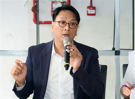 彩虹邨重建︱議員冀壓縮重建時間 辦「睇樓團」讓居民了解環境 星島日報