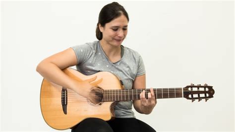 Spanish Guitar Strumming Techniques The Spanish Guitar Hub