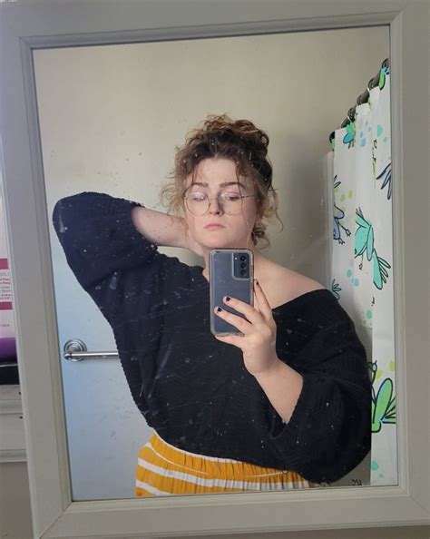 ☁️izzy☁️ On Twitter Mirror Selfies From 2019 To Now