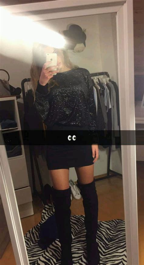 Short Skirts And Knee High Boots 🎶 Rminiskirt