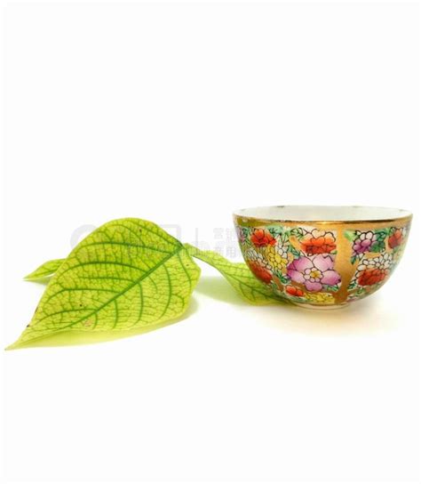 白色高清图片 茶水杯子向白色的背景 茶水杯子向白色的背景图片免费下载 5108831671 千图网Pro
