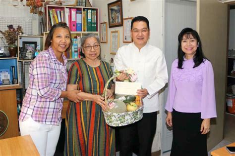 คณะแพทยศาสตร์ มช เยี่ยมคาราวะเนื่องในโอกาสเทศกาลปีใหม่ 2563 แด่คุณเพ็ญ