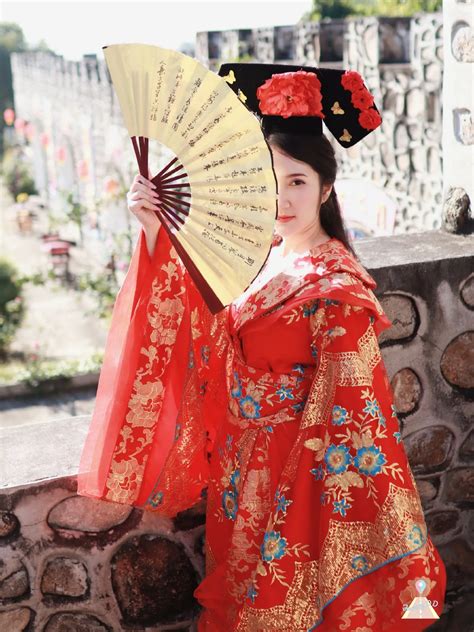 ใส่ชุดจีน เที่ยวหมู่บ้านสันติชล 🎎⛩️ ปาย จ้า แกลเลอรีที่โพสต์โดย