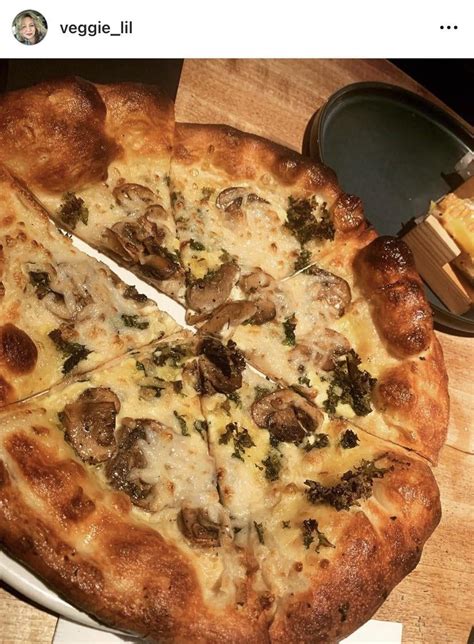 Vegan Kale And Mushroom Pizza At Earls Ryegvegan