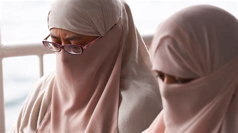 Burqa Emirati Women Clothing In Uae