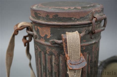 Original German Wwii Gasmask Container With Gasmask