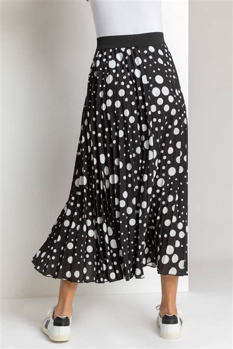Spot Print Pleated Maxi Skirt In Black Roman Originals Uk