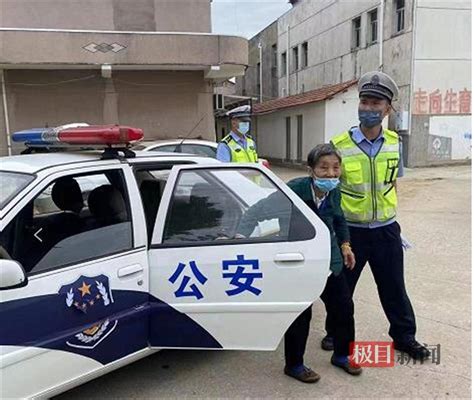八旬老人街头迷路，民警驾驶警车护送老人回家新洲区六村武汉市