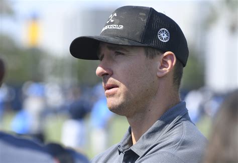 Twitter Baffled By Video Of Former Nfl Quarterback Seemingly Getting
