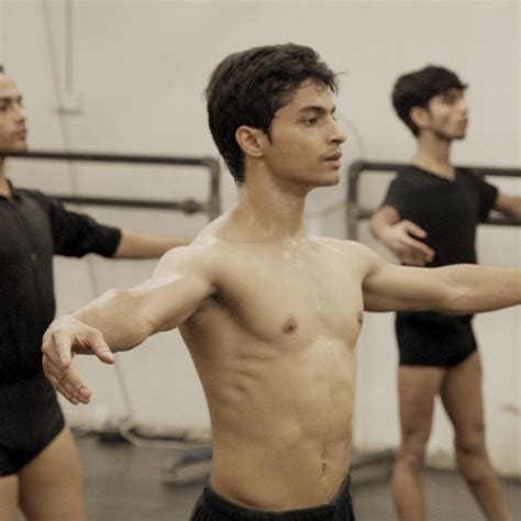 ‘call Me Dancer Review Doc Soars On Talent Charm Of Manish Chauhan