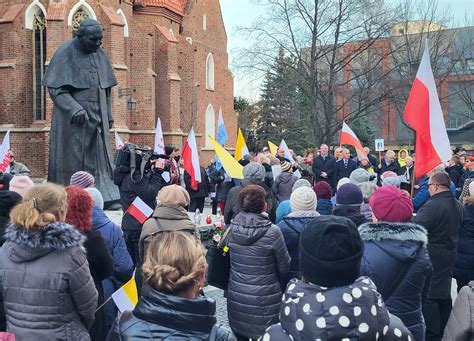 W obronie dobrego imienia Jana Pawła II Wiec poparcia w Br Radio Opole