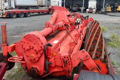 Kuhns New Sb 1290 Id Baler Looks The Goods Products News