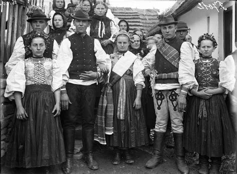 Divald Kornél és Divald Lajos A Jaslicskárok Esete és A Két Divald Fotói A Néprajzi Múzeumban