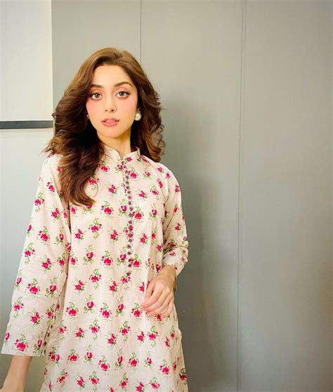 Pin By MAHEER ALAM On Alizeh Fashion Tops Blouse Fashion Tops Fashion