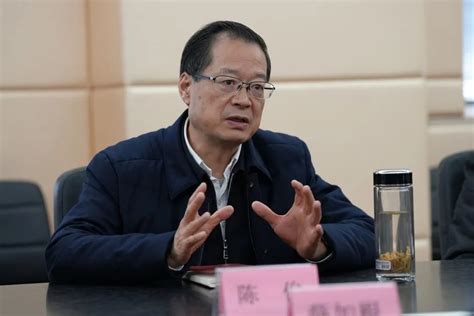 陈俊希望企业坚定信心抢抓机遇力争取得新的突破和发展