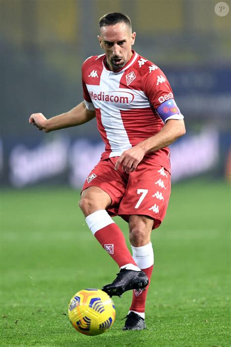 Franck Ribéry Sa Fille Hiziya éblouit En Robe Longue Et Baskets Une