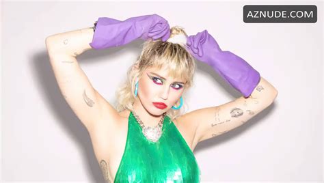 Miley Cyrus Looks Funny In A Photoshoot For Wall Street Journal Wsj