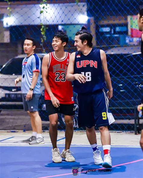 6 Portraits Of Arie Nugroho Star Of The Soap Opera Dari Jendela Smp Playing Basketball