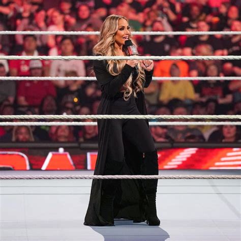 Trish Stratus Entrance Carmella 2023 Carmella Wallpaper Wwe Superstars