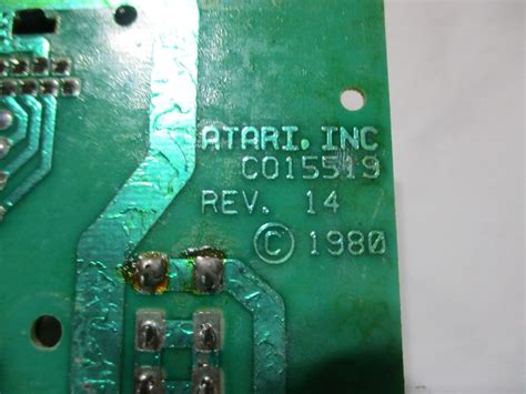 Set Of Working Atari 2600 Oem Custom Chips Tia Riot Cpu In