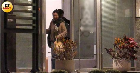 開始療傷1大S猝逝親友低調幫祈福 阿雅現身講座曝人生無常吐心聲 娛樂 CTWANT