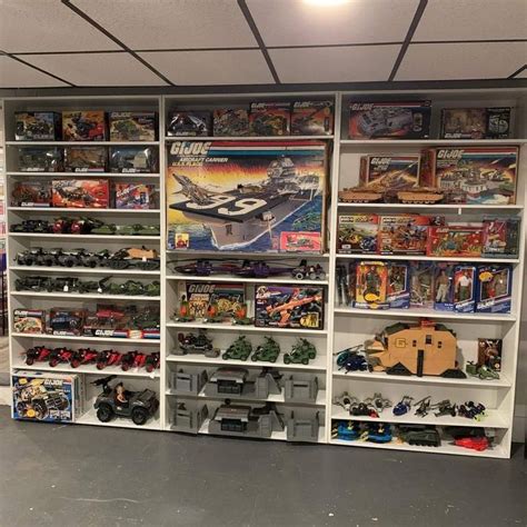 Pin By Eric Leavitt On Nerd Room Toy Display Nerd Room Displaying