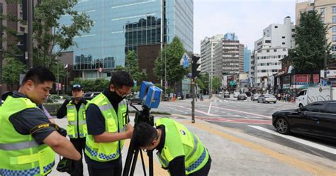 브레이크 밟았지만 딱딱해 역주행인지 몰랐다”