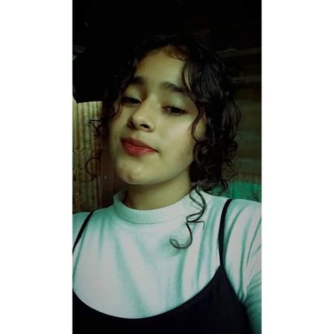 Gabriela Diaz Kimis 28 • Threads Say More