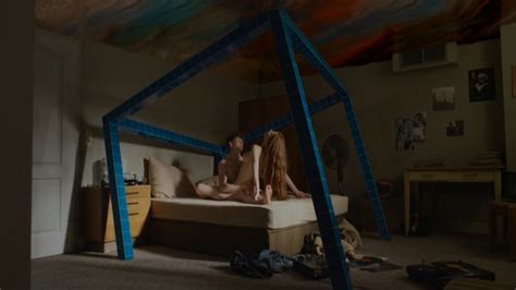 Mathilde Cartoux Nue Dans Movement Ivory