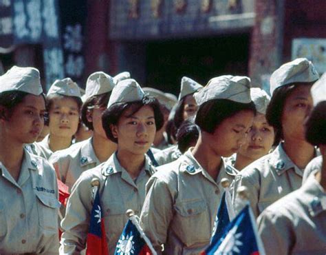 美军士兵拍摄1965年台军阅兵