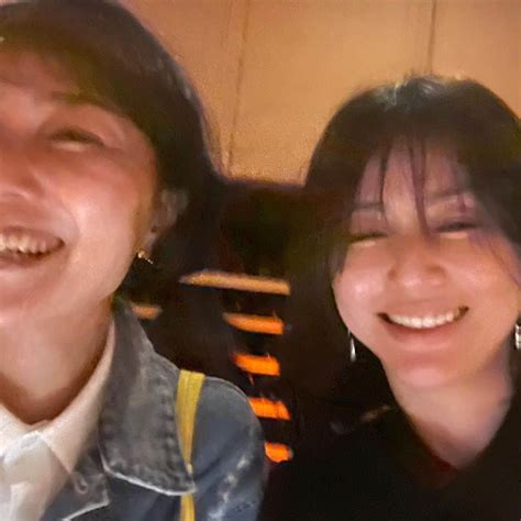 板谷由夏 さんのインスタグラム写真 板谷由夏 Instagram 「井川遙が、女優賞のお祝いをしてくれた。 素敵なネックレスの贈り物まで