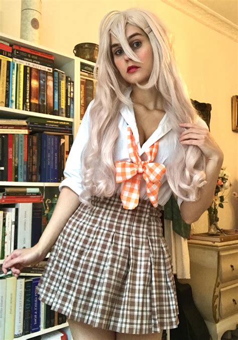 Self Sayaka Cosplay 🎶 Rdanganronpa