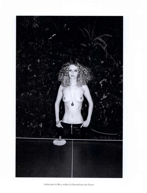 Lydia Hearst Posing Fully Nude For The Hobo Magazine Us Porn Pictures