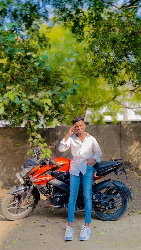 Abhisheksalve🤍🧸🔫 लढला नाही तरी चालेल पण विकला जाऊ नाको डॉ