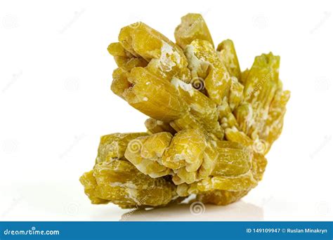 Macro Gypse De Pierre Minral Sur Le Fond Blanc Image Stock Image Du Beau Cristaux 149109947