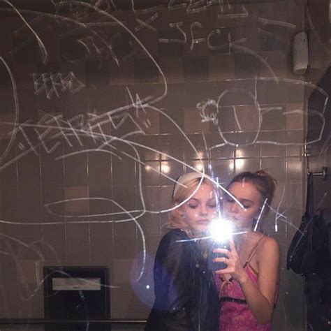 Pin By 🕷☾📓🎧★ On Lly Rose M Depp Lily Rose Melody Depp Lily Rose Depp Lily Rose