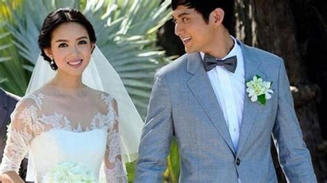 Foto Pemenang Miss World Resmi Lepas Masa Lajang
