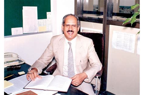 محمد جابر الأنصاري المفكر الذي بدد هواجس التراث والمعاصرة اندبندنت عربية