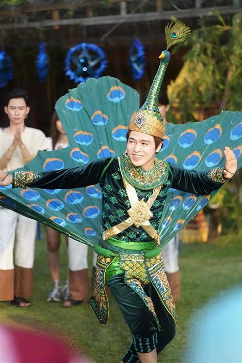 🇰🇭 កម្ពុជា🇰🇭 Handsome Cambodian Man In Peacock Folk Dance Costumes ⚜️
