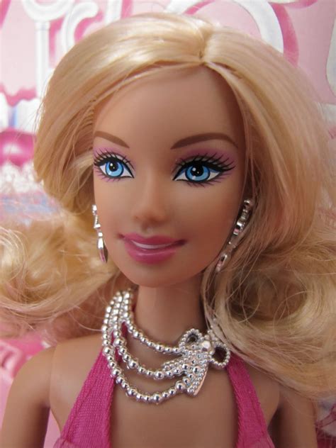 Lalki Makarreny Barbie Fashionistas Glam Szykowna T3517