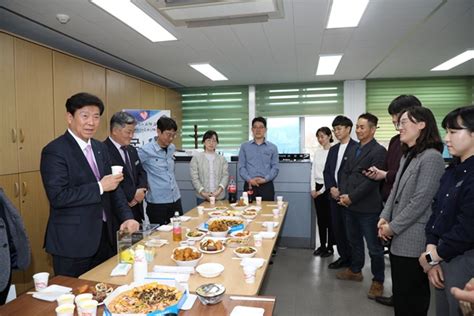 박범인 금산군수 “동료와 격려와 칭찬 나누며 좋은 근무환경 조성하자” 충청베스트뉴스