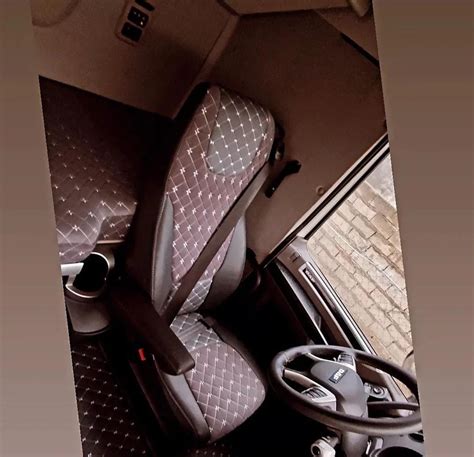 تودوزی و دیزاین کابین کامیون های وارداتی رامین رستملو در چایپاره آذربایجان غربی