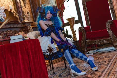 黏黏团子兔 咬人小小兔 兔兔班车no 1 格温 V2ph