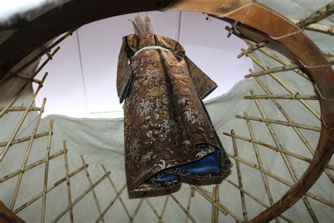 “Цаг хугацаа ба орон зай” үзэсгэлэнгийн сүүлийн өдөр өнөөдөр болж байна