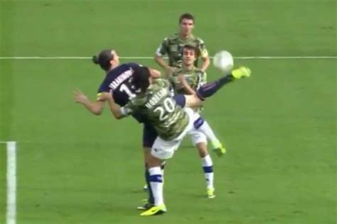 VIDÉO Ibrahimovic revient sur son but