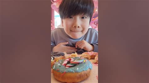 🍩 도너츠 먹자 Youtube