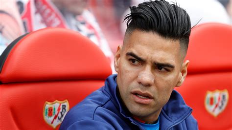 Falcao Responde A Usuario Que Lo Criticó Por Ayudar A Una Joven